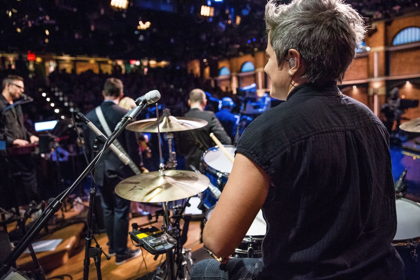 The 8G Band Makes Late Night A Home For Indie Rock - BKMAG