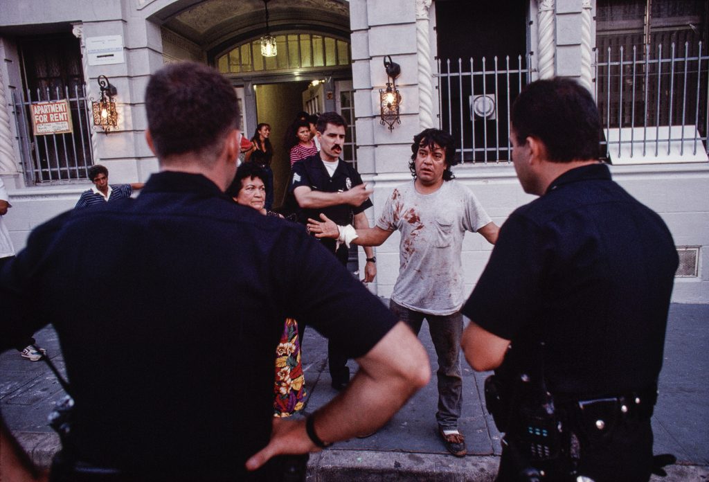 A new book offers never-before-seen photos of the LAPD in 1994 - BKMAG