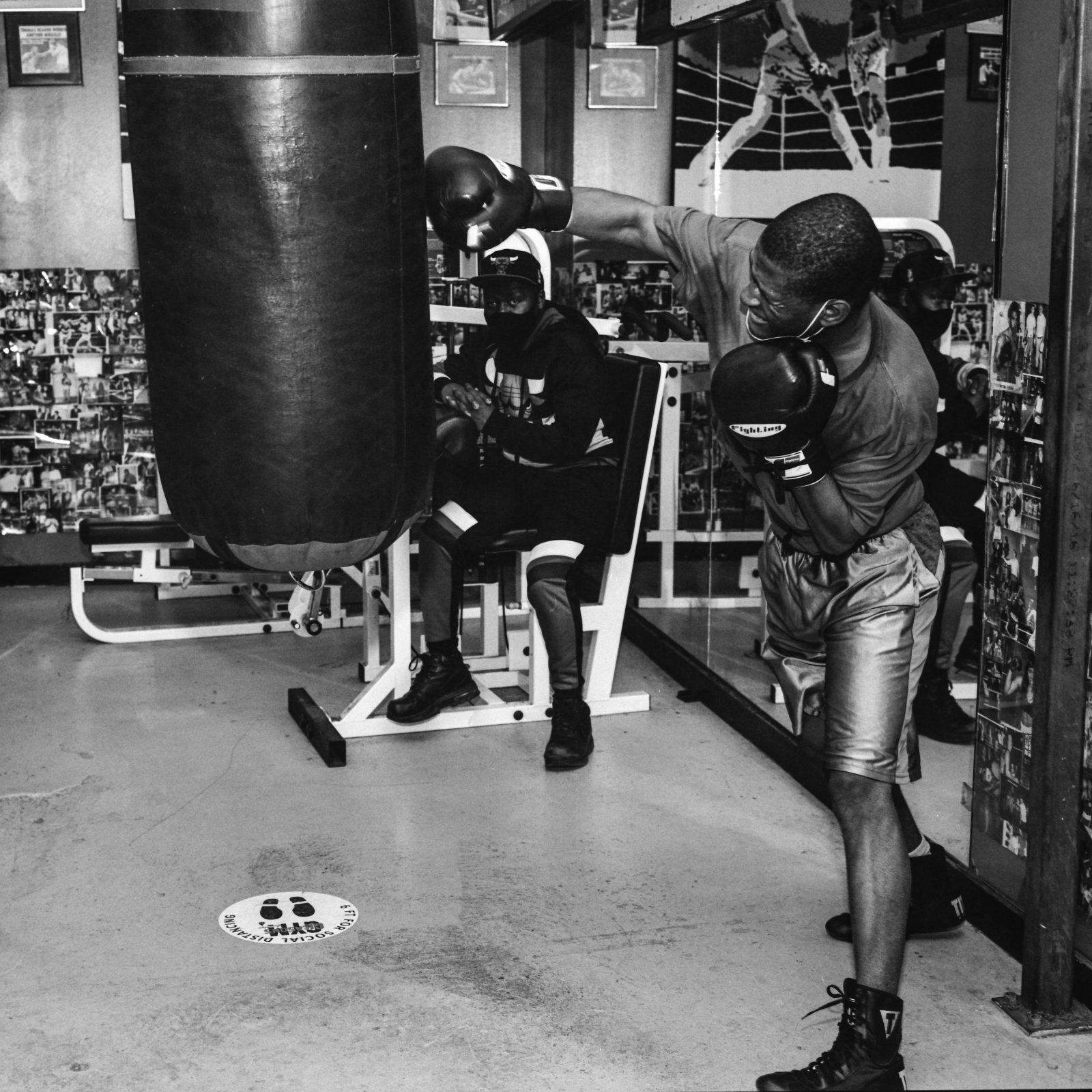 These photos of legendary Gleason's Gym get up close and personal - BKMAG