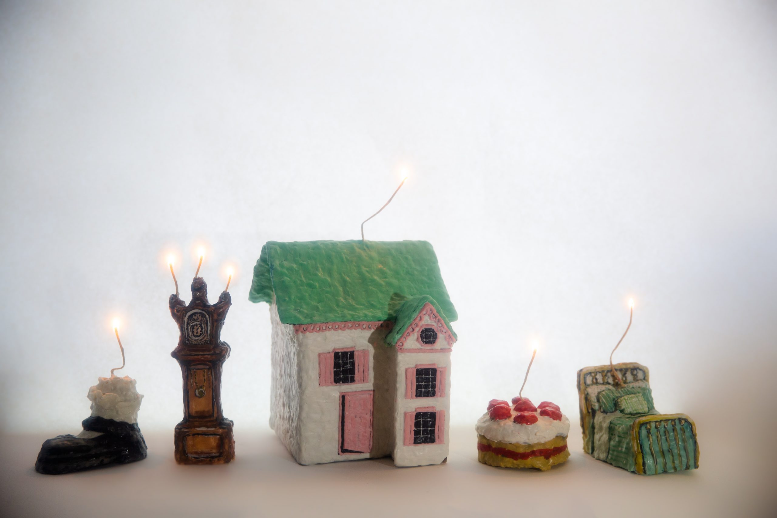 At 'Notes on a Burning Dollhouse' childhood burns fragrantly - BKMAG