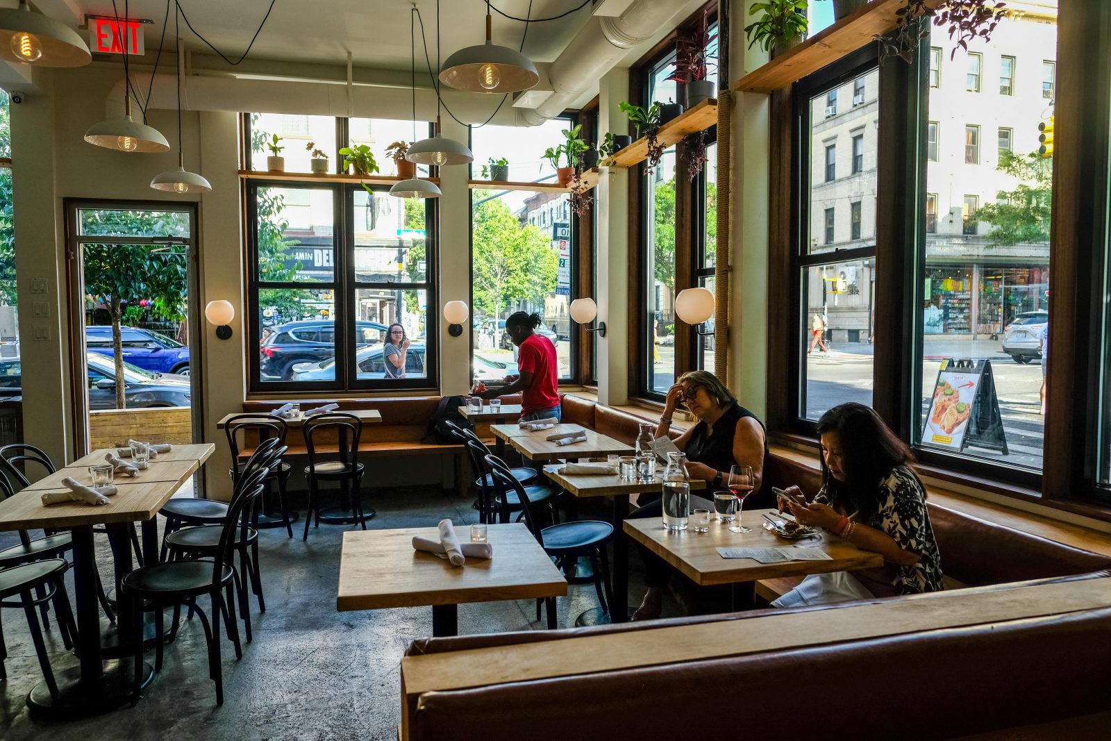 Arden opens on Franklin Avenue with a global menu and local vibes - BKMAG