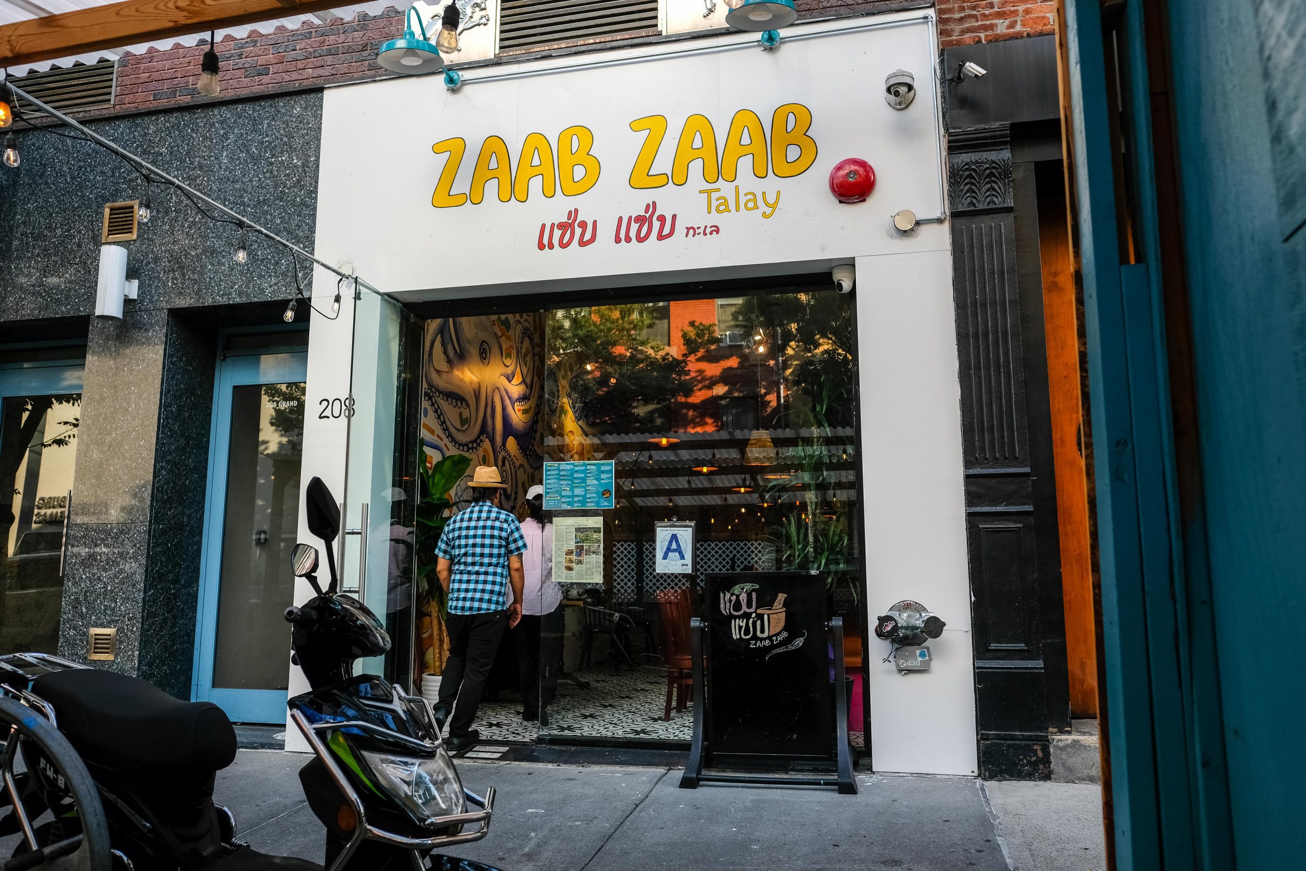The Zaab Zaab team is serving up boatloads of fiery Isaan Thai seafood to Williamsburg - BKMAG