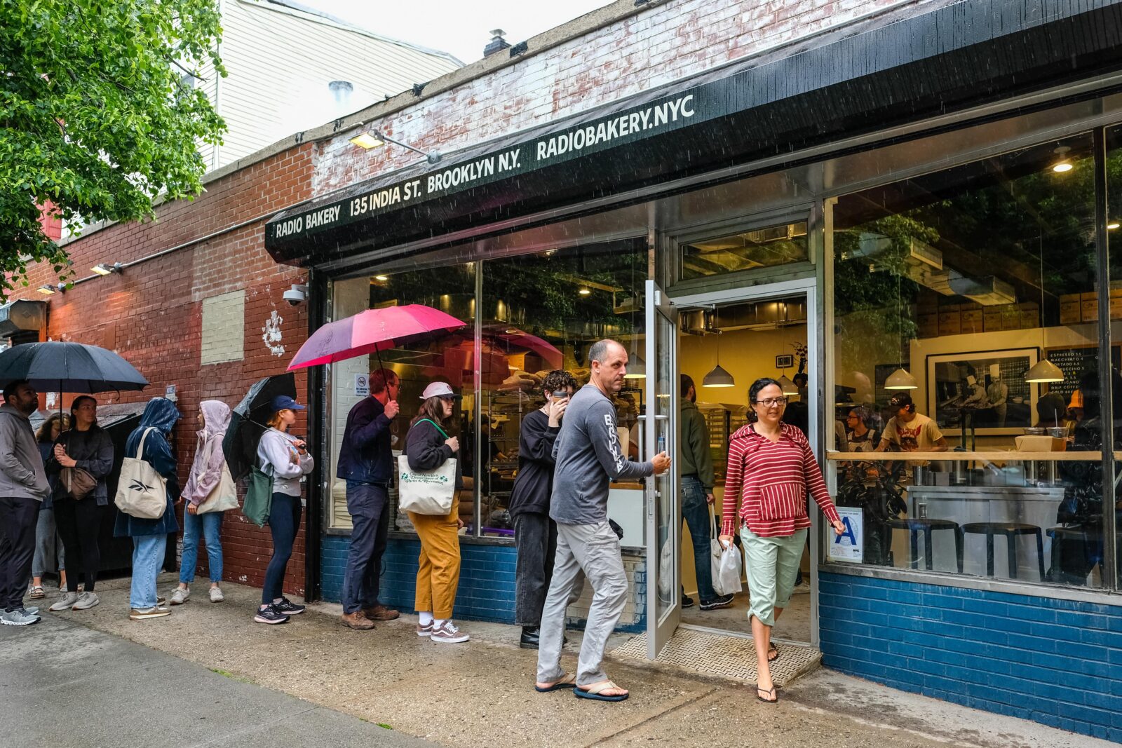 The Radio Bakery opens to big, happy crowds In Greenpoint - BKMAG