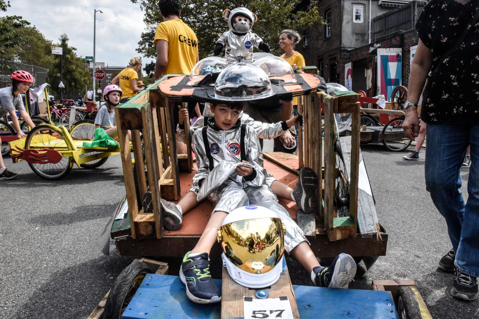 Wholesome scenes from an old fashioned soap box race - BKMAG