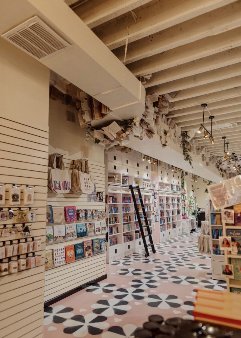 At The Ripped Bodice, romance fills the shelves - BKMAG