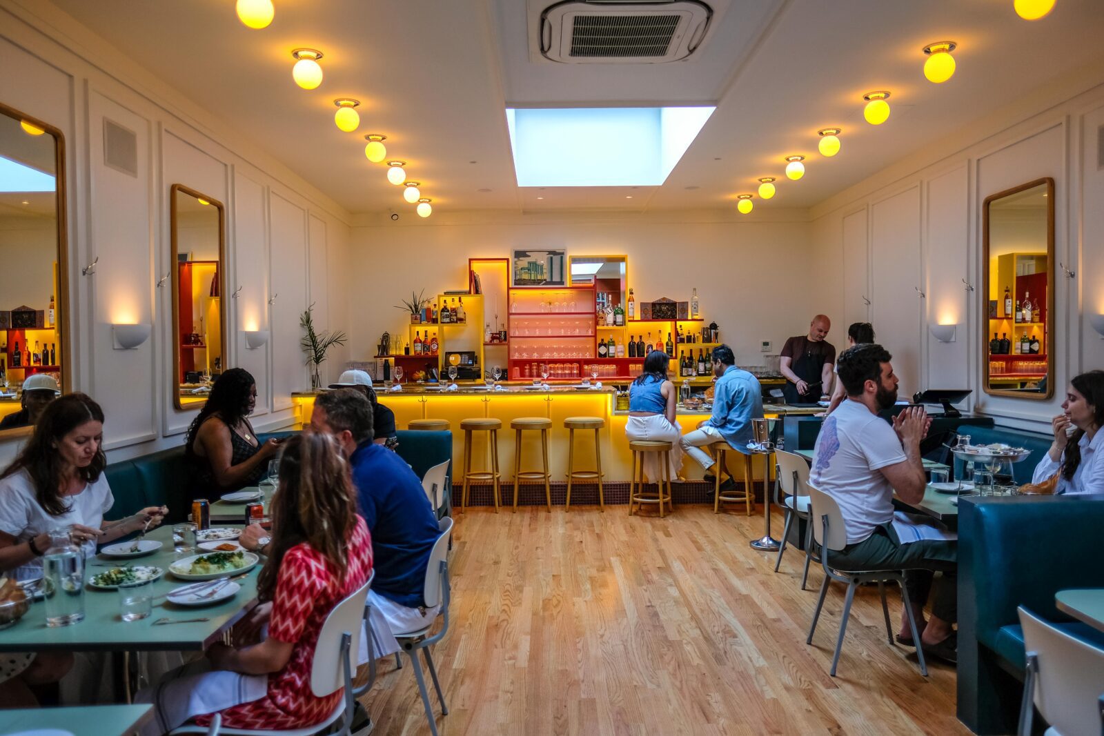 Strange Delight brings the ‘oyster disco’ party to Fort Greene - BKMAG